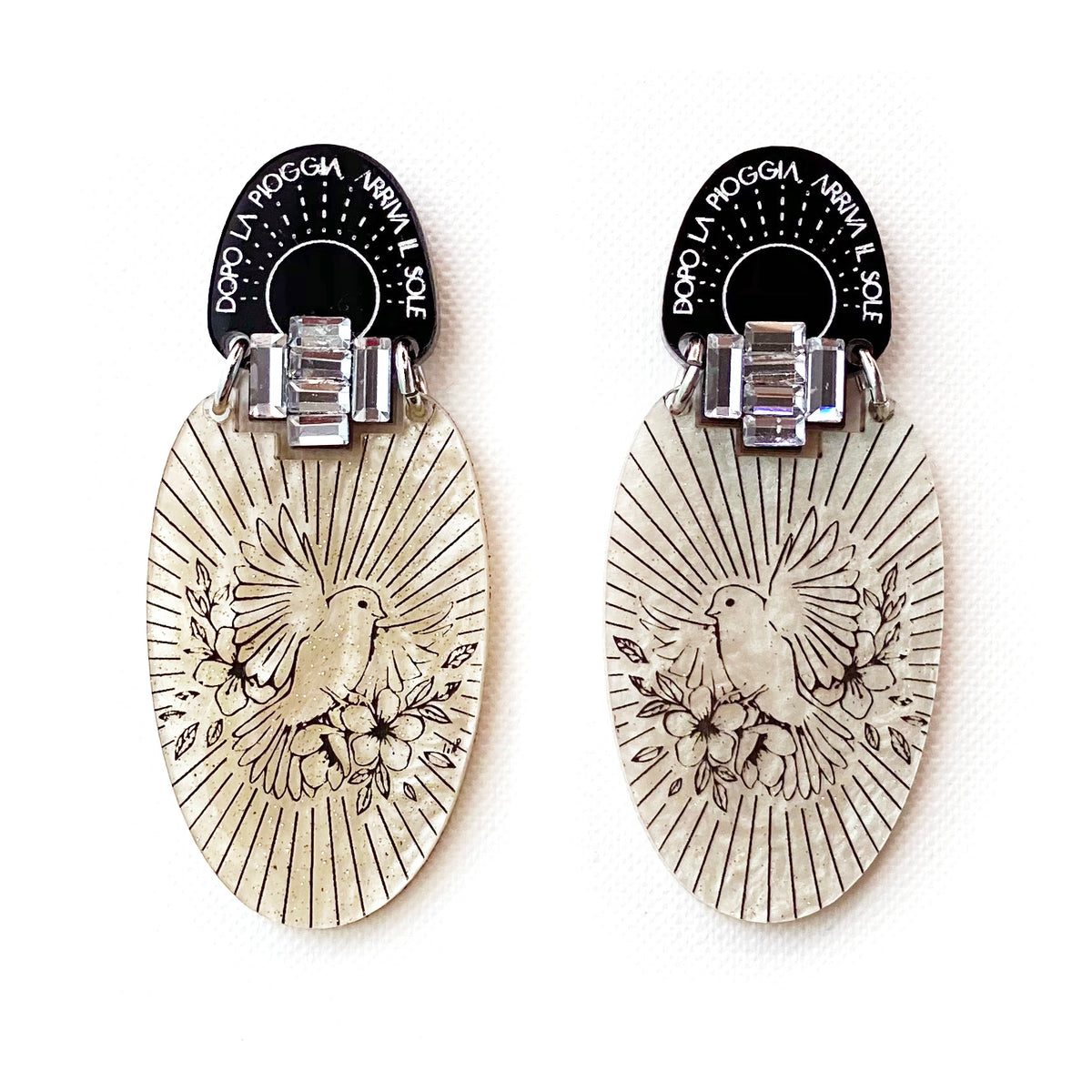 Lumen Opus - Classic Ivory – SuperAttic